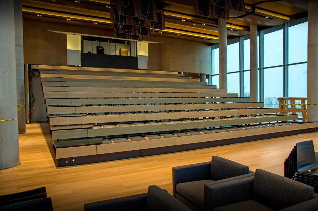 Northwestern University - Kellogg School - Kotobuki Seating Intl.